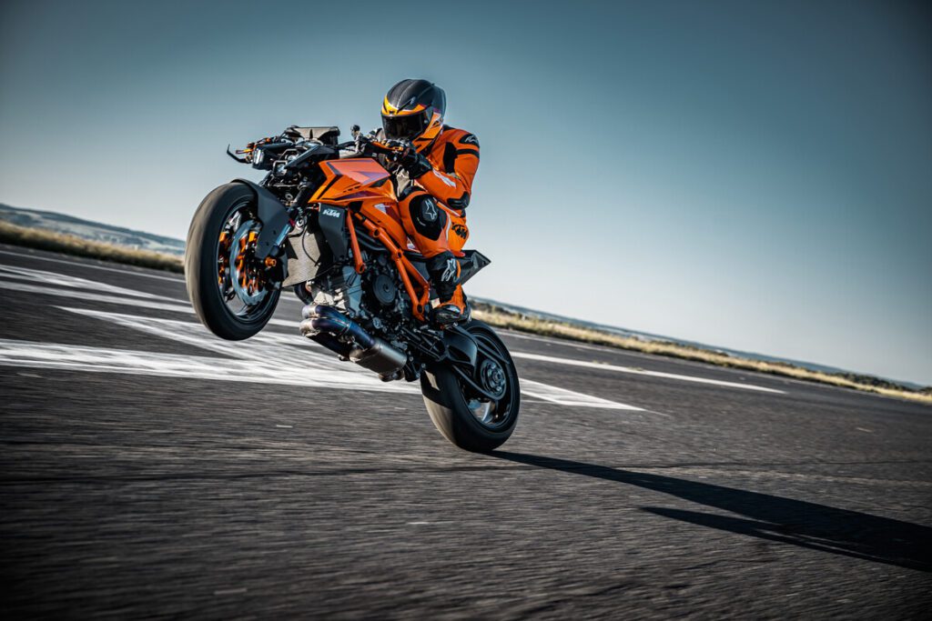 KTM Shakes Naked Motorcycle Segment Without Warning, Reveals 1390 Super ...