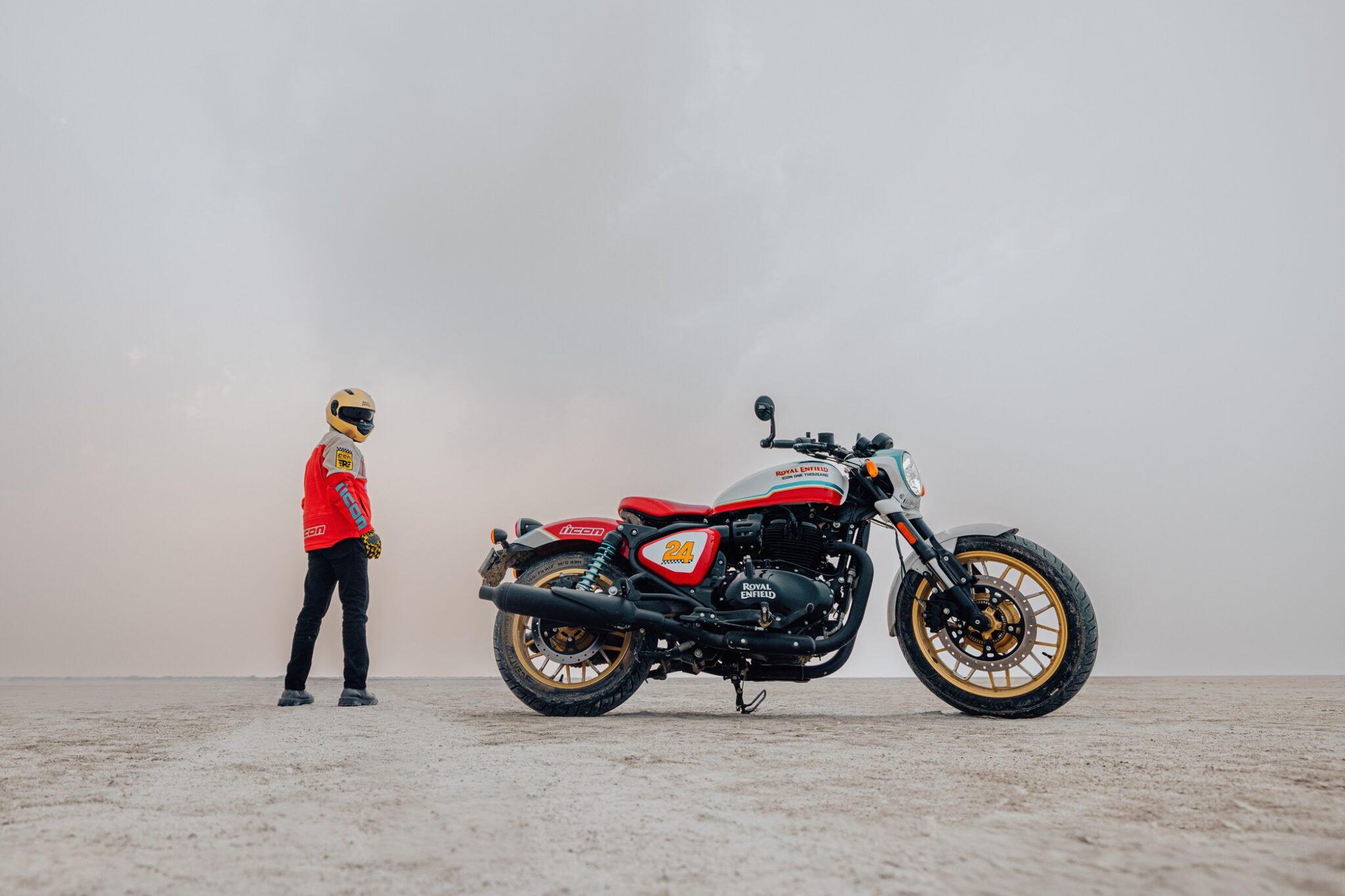 Royal Enfield Unveils Limited Edition Shotgun 650 in Collab With ICON ...
